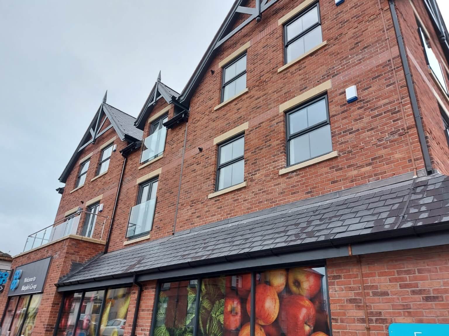 Commercial Gallery - R n B Window Cleaning